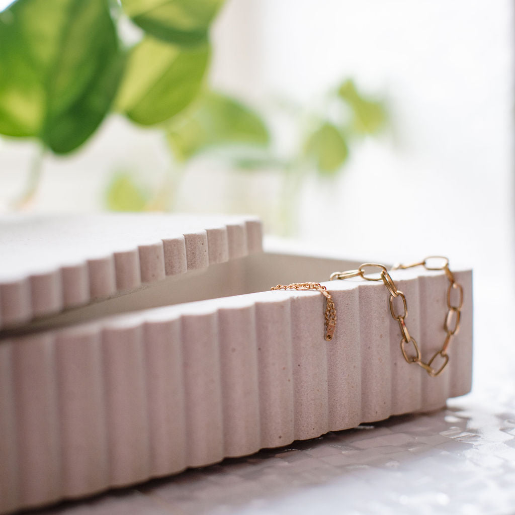 Penryn Decorative Sandstone Ribbed Keepsake/Storage Jars – Arthur Cameron