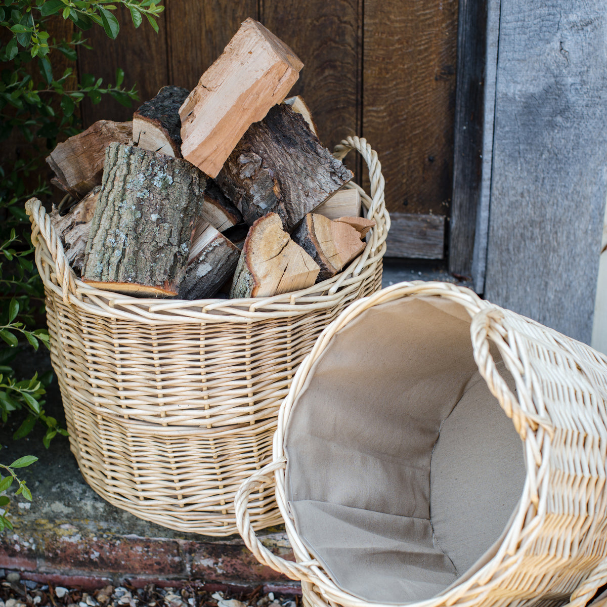 Natural Wicker Circular Log Basket with Lining – Arthur Cameron