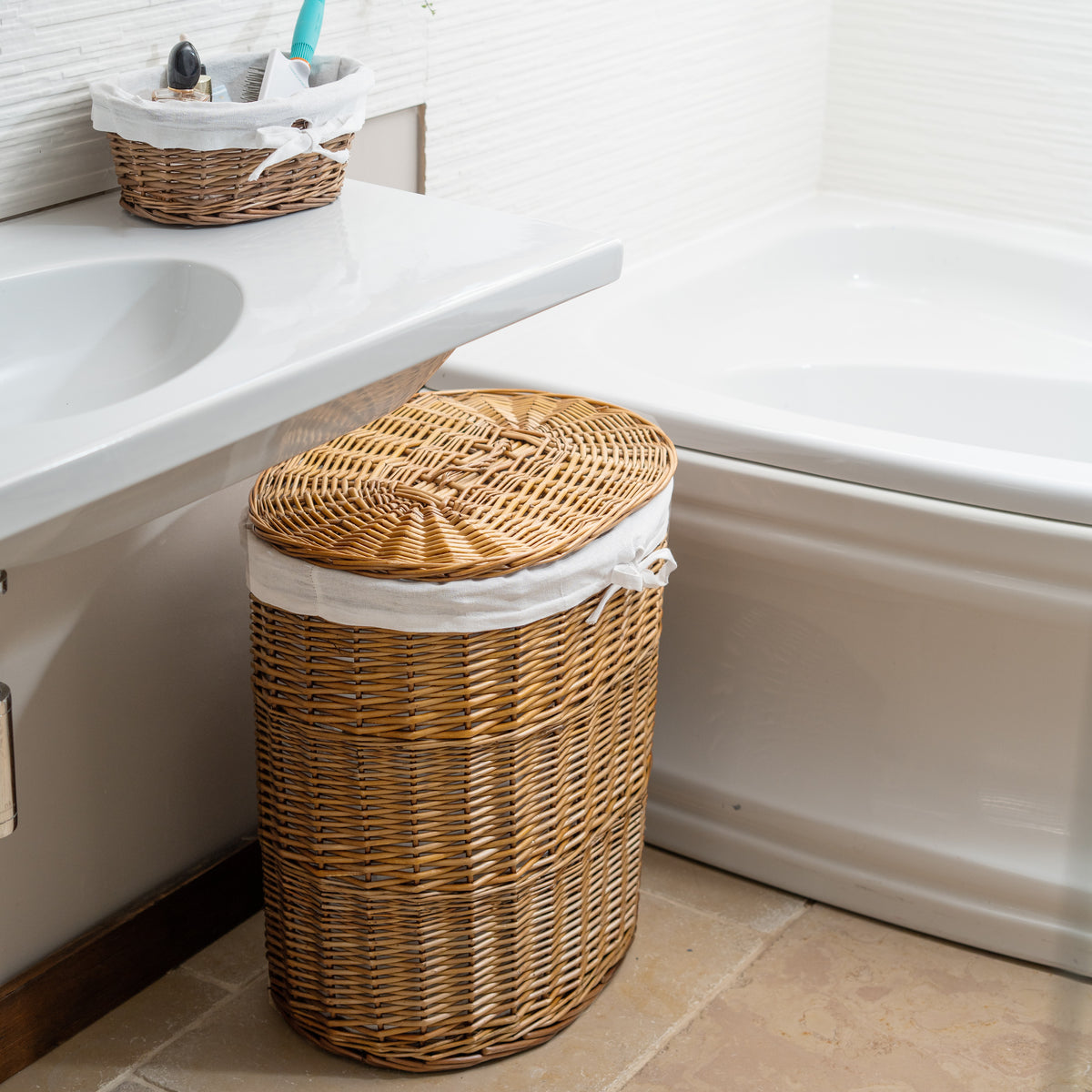 Natural Brown Oval Wicker Laundry Basket with Lid – Arthur Cameron