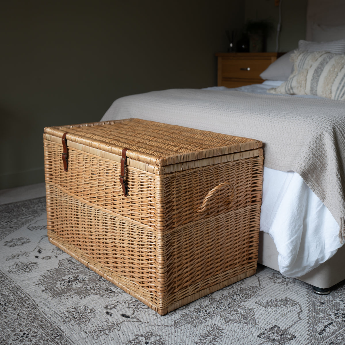 Natural Brown Modena Wicker Storage Basket Trunk – Arthur Cameron