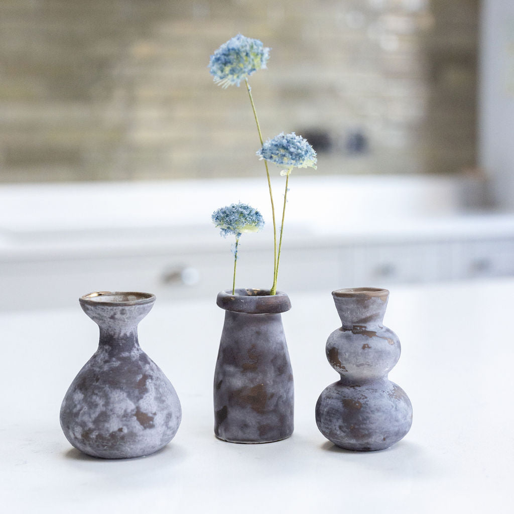 Keoni Glass Bud Vase – Arthur Cameron